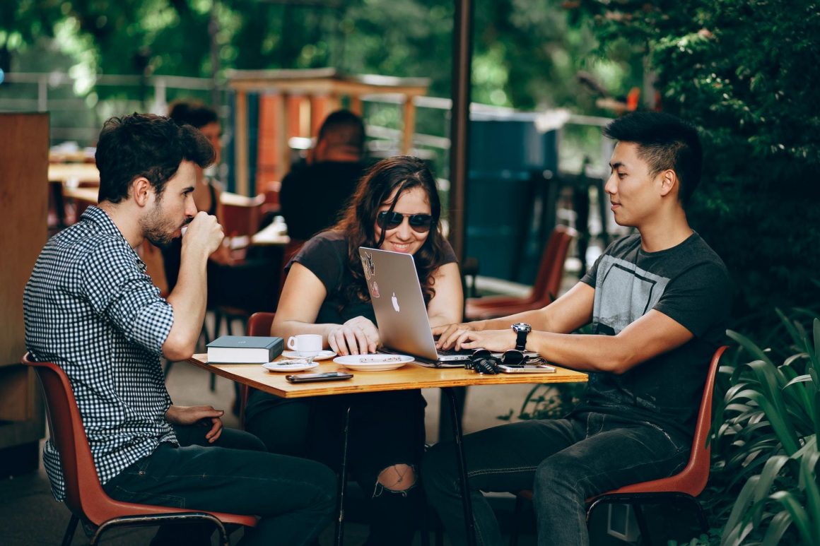 Shift Swapping & How to Develop a Shift Swap Policy - The Camelo Blog