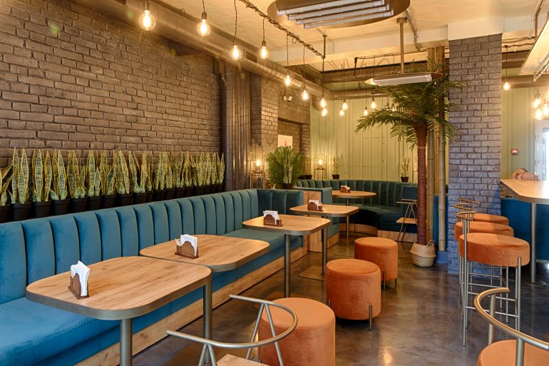 What Is a Bistro? - The Camelo Blog