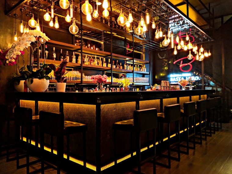 What Is a Bistro? - The Camelo Blog